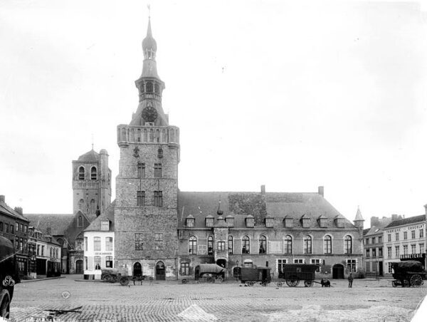 Bailleul – L’Hôtel de Ville – Westhoekpedia